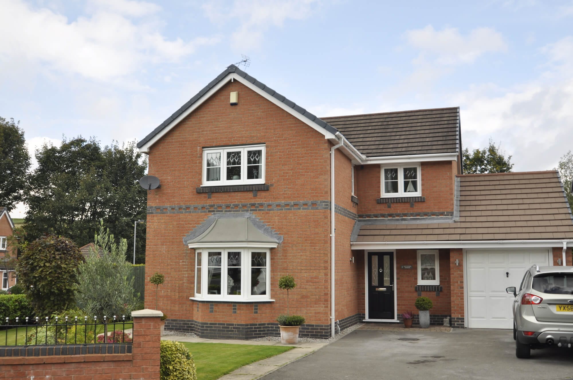 What to Look for when Viewing a Property - Home Estate Agents